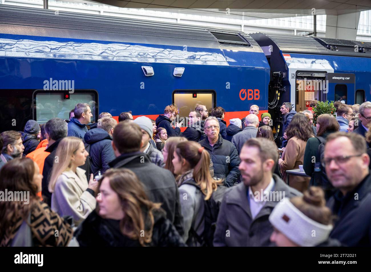 Wien, Österreich. 13 novembre 2023. großer Andrang BEI Präsentation und ...