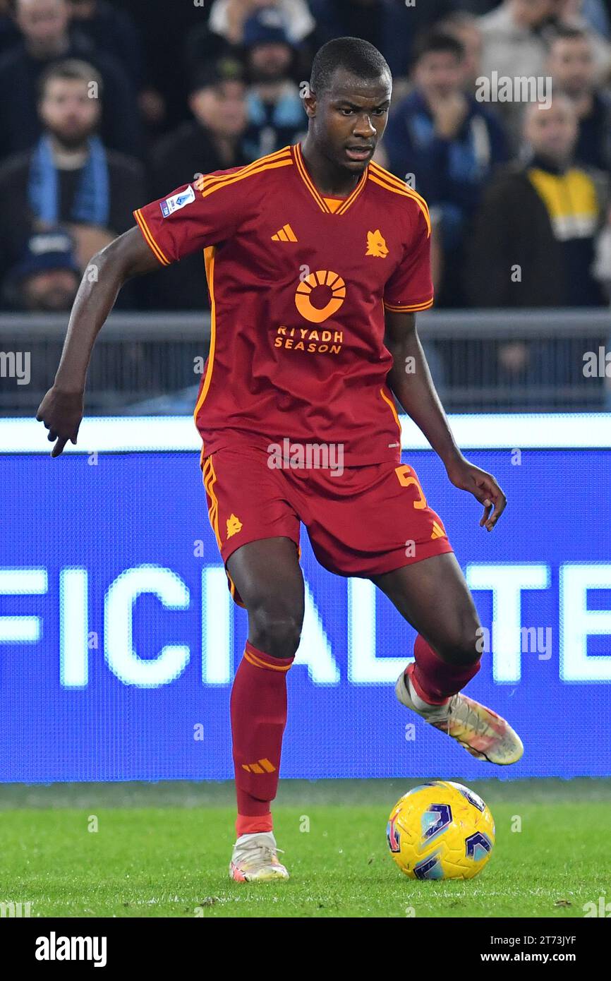 Rome, Latium. 12 novembre 2023. Evan Ndicka de L'AS Roma lors du match ...