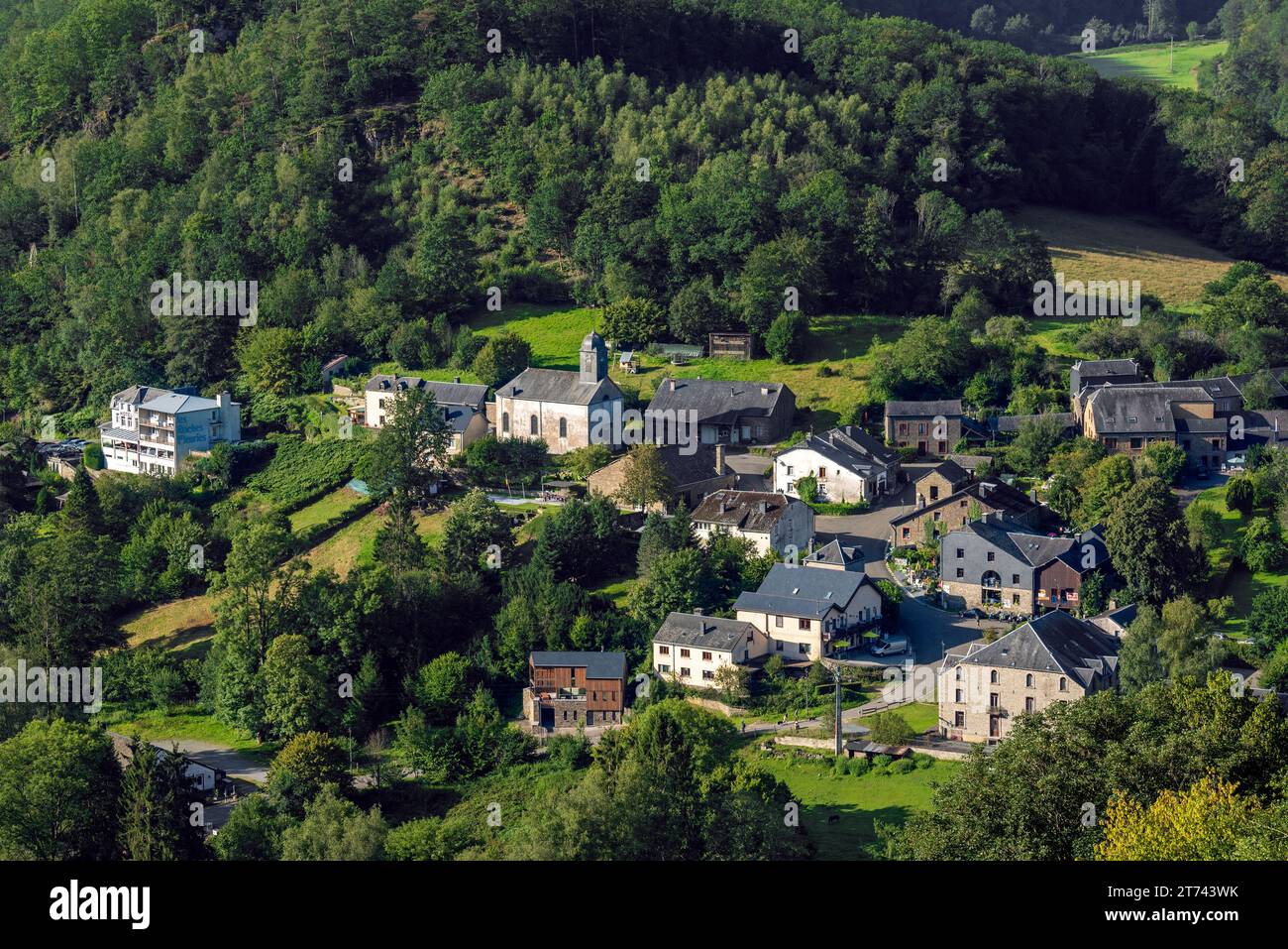 Rochehaut frahan Banque de photographies et d’images à haute résolution ...
