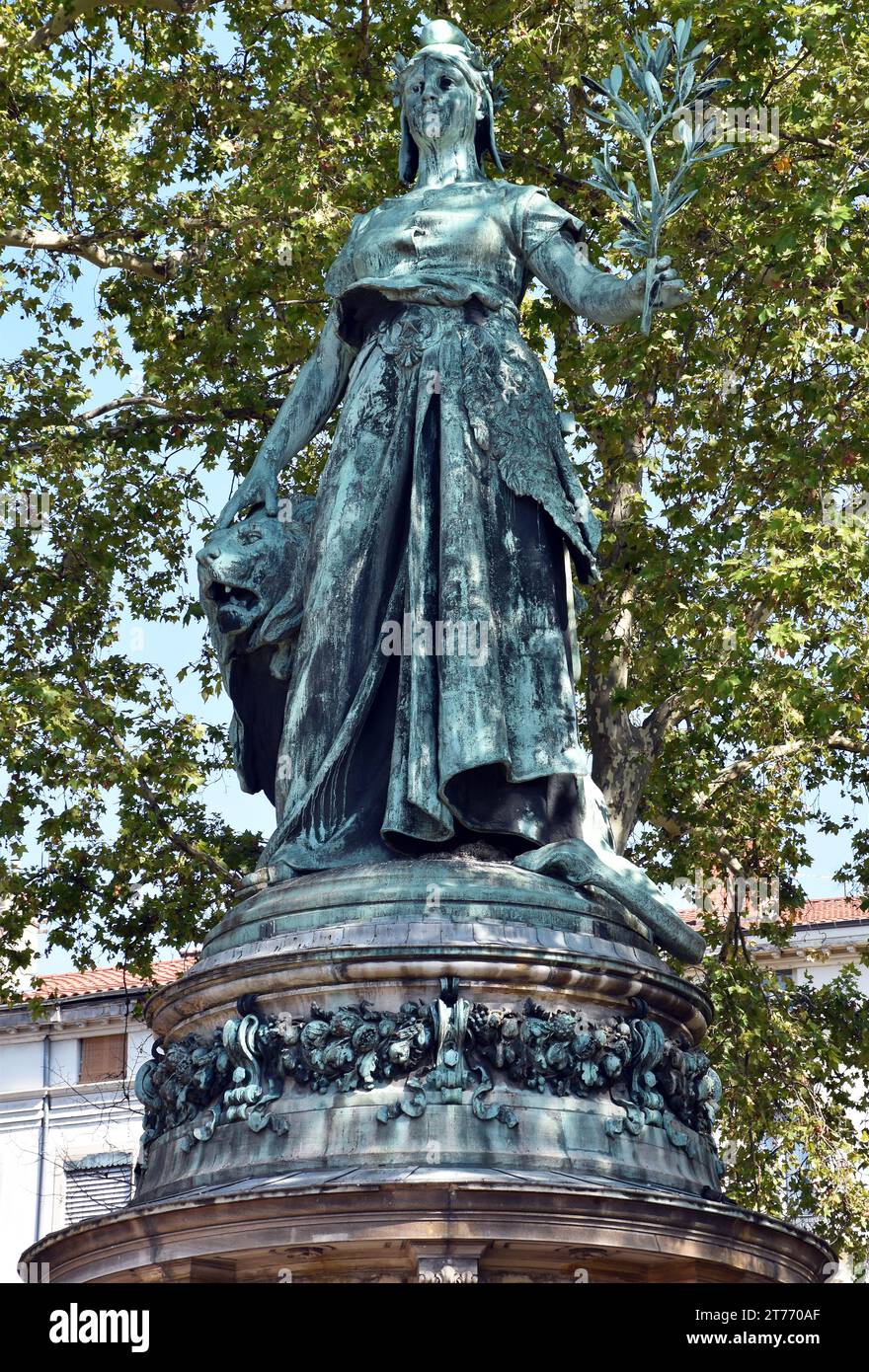 Statue symbolisant la République, construite pour célébrer le ...