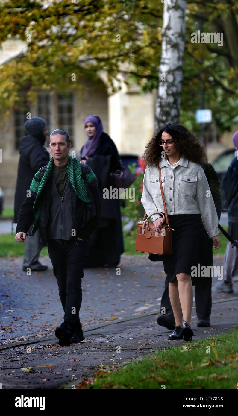 Les co-fondateurs de Palestine action Richard Barnard et Huda Ammori ...