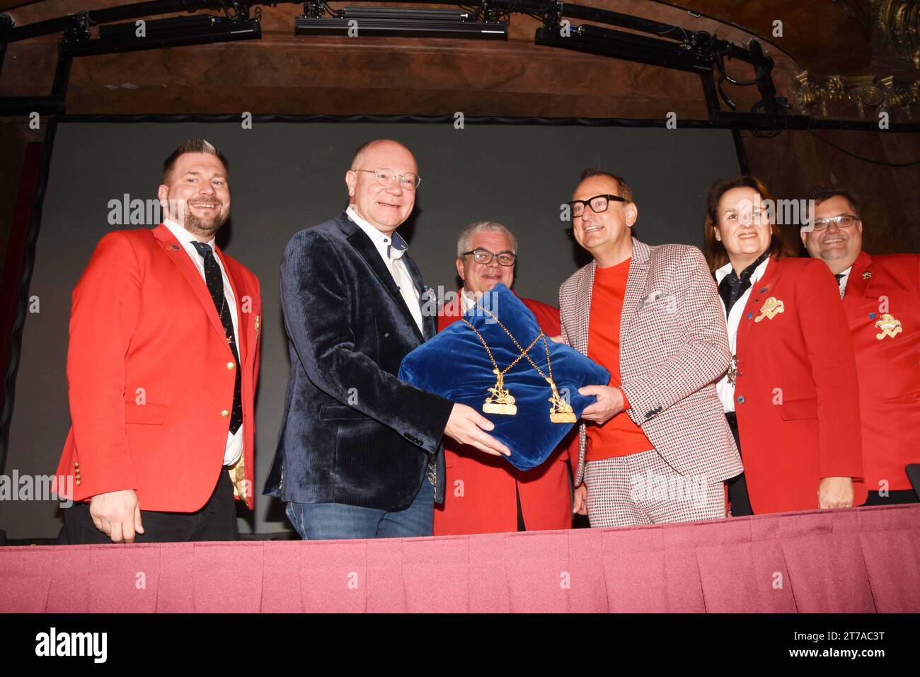 Thomas Lindsmayer Deutsches Theater Geschaeftsfuehrer Martin Rassau ...