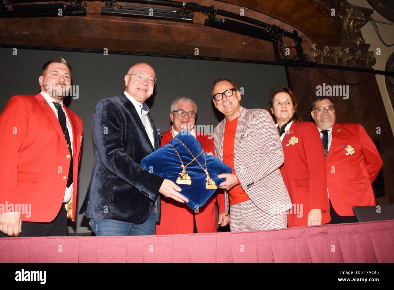 Thomas Lindsmayer Deutsches Theater Geschaeftsfuehrer Martin Rassau ...