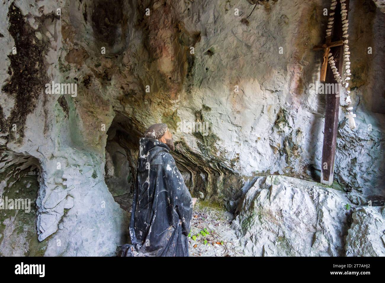 Gutenstein : Grotto ermite. Réplique de l'Ermitage fondateur de l'ordre ...