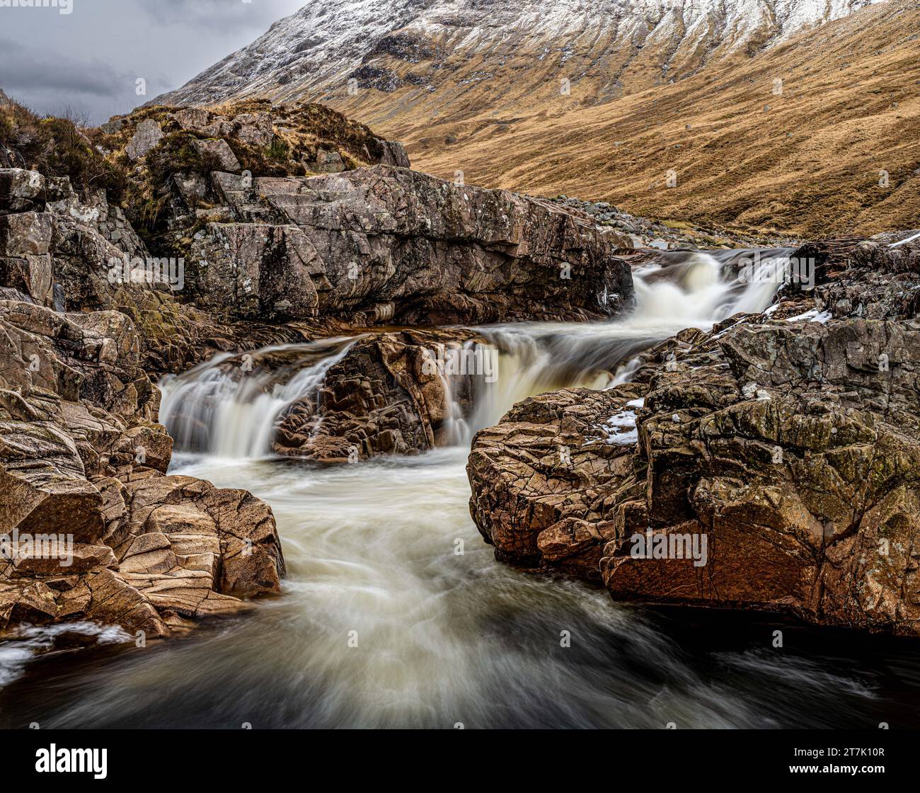 Glen etive avec river etive et glen etive falls Banque de photographies ...