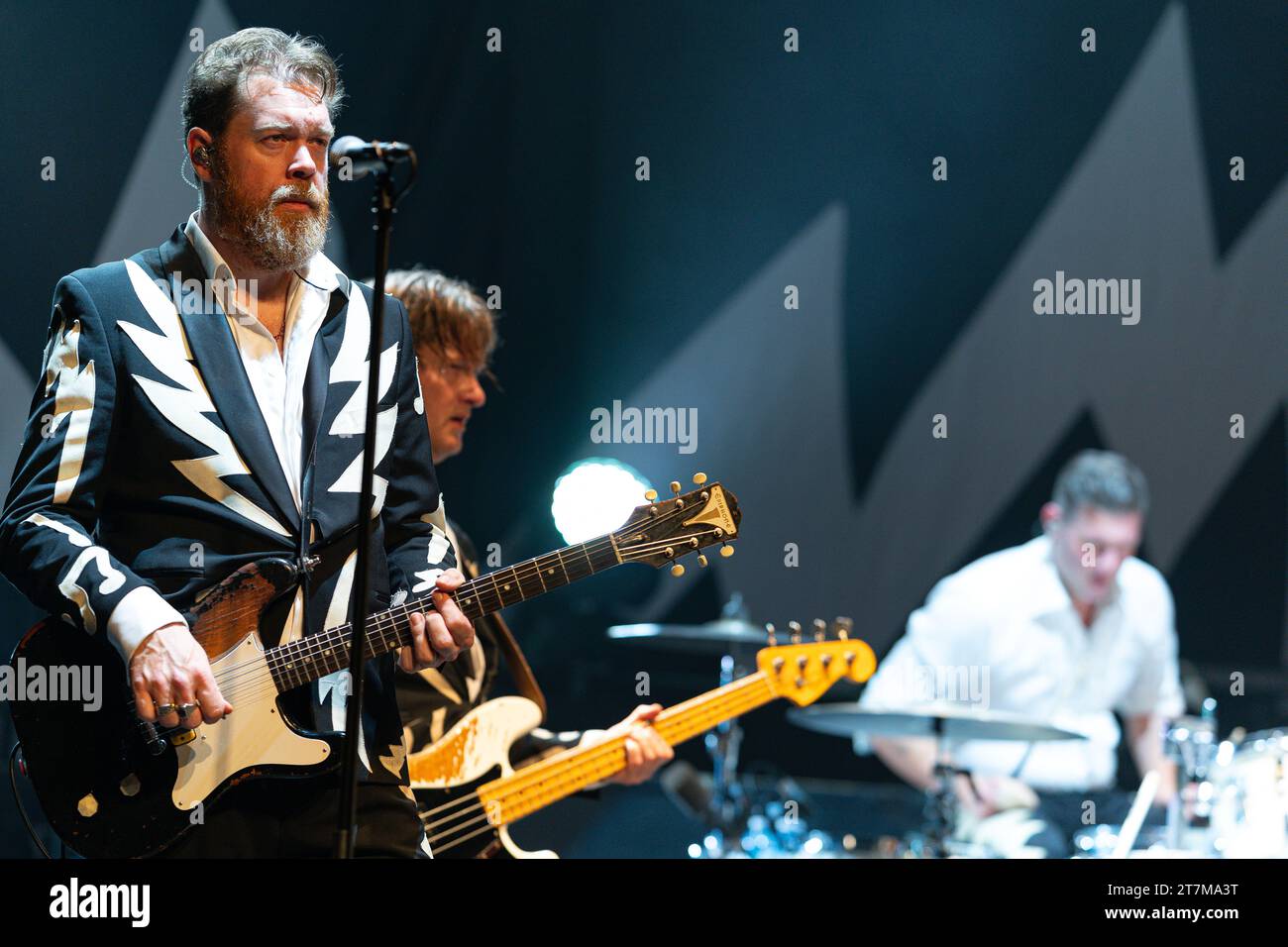 Le groupe de rock suédois The Hives se produit au Rickshaw Theatrre de ...