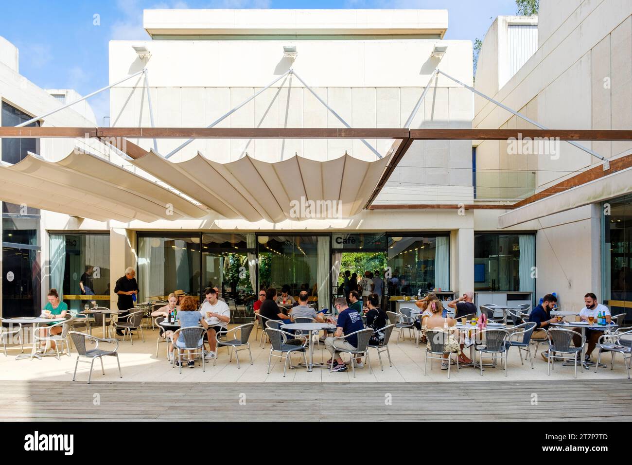 Café miro Banque de photographies et d’images à haute résolution - Alamy