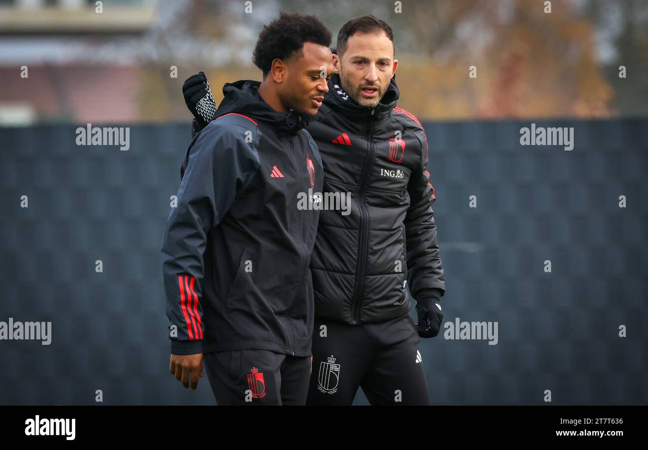 Tubize, Belgique. 17 novembre 2023. Les Belges lois Openda et l ...