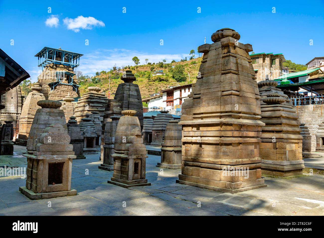 Jageshwar temple Banque de photographies et d’images à haute résolution ...
