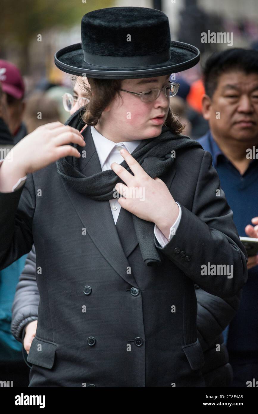 Garçon juif à la parade annuelle et cérémonie de l'AJEX au cénotaphe en ...