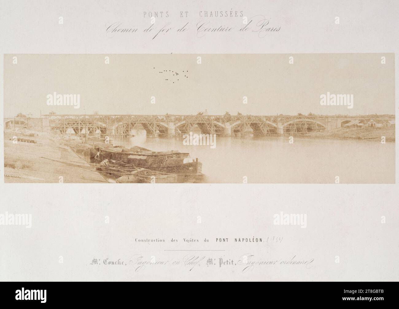 Pont Napoléon-III ou pont national. Construction des voûtes du pont ...