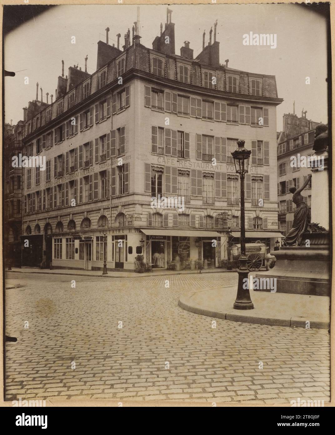 Place voltaire paris Banque de photographies et d’images à haute ...