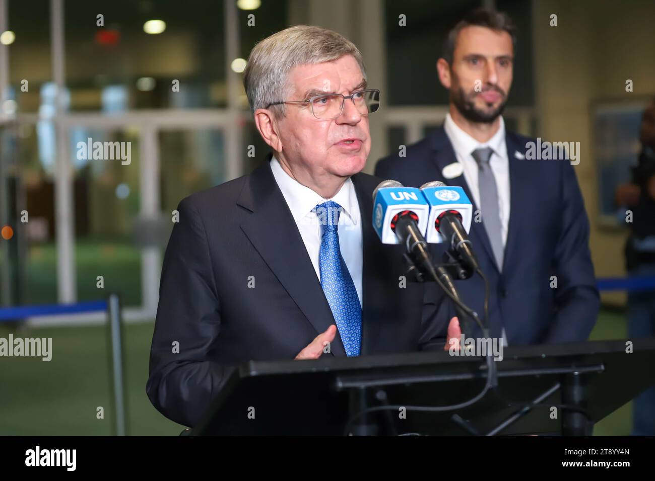 New York, NY, États-Unis. 21 novembre 2023. Thomas Bach, président du ...