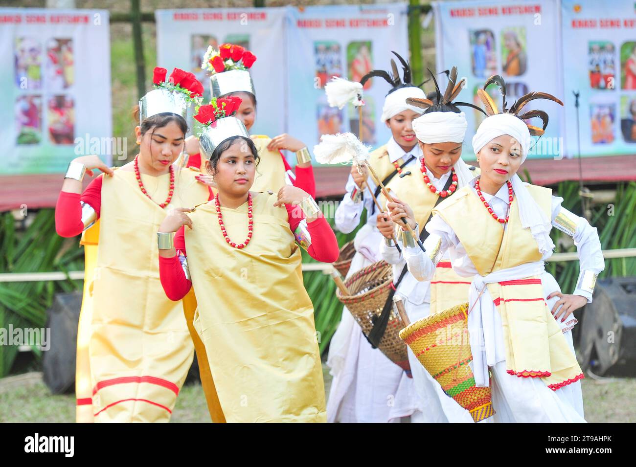 Khasi traditional dress Banque de photographies et d’images à haute ...