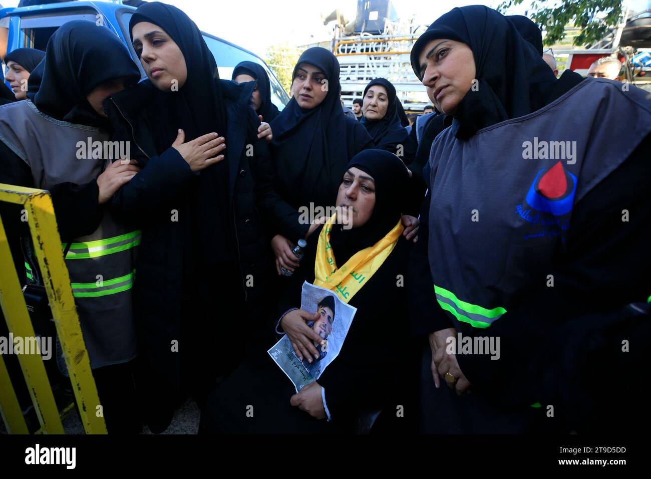 Aita Al Shaab. 24 novembre 2023. Les gens assistent aux funérailles d’un combattant du Hezbollah ...
