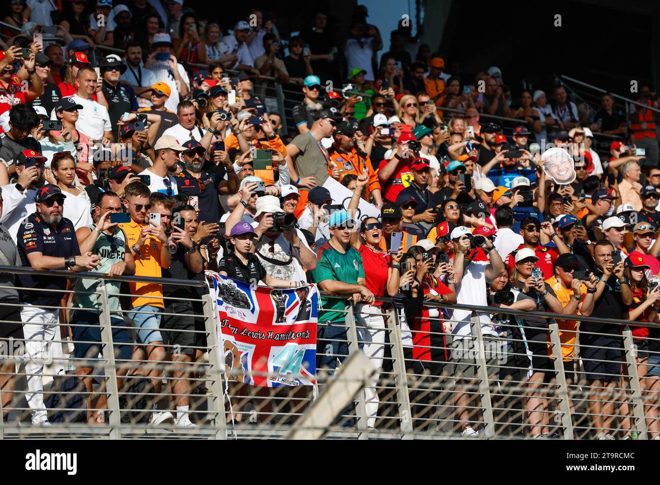 Fans d'ambiance lors du Grand Prix de Formule 1 Etihad Airways Abu ...