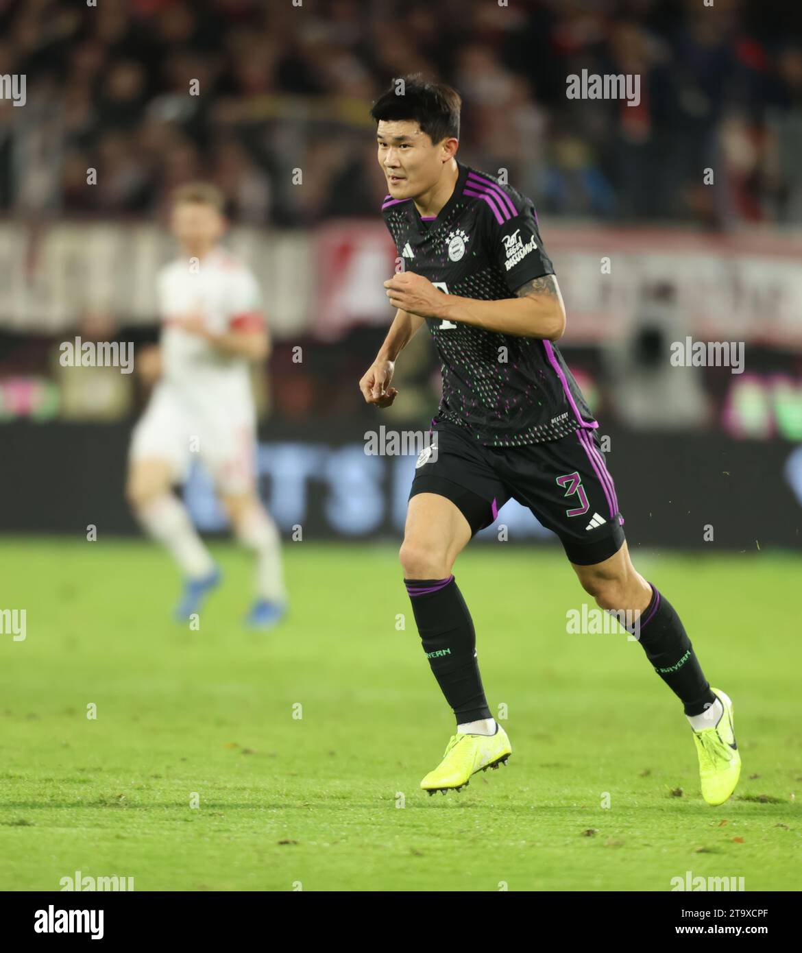 Minjae Kim (Bayern), Koeln, Deutschland, 24.11.2023, 1. Bundesliga 12 ...