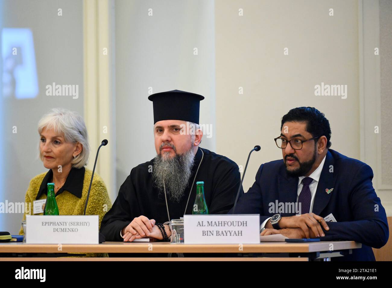 Prague, République tchèque. 28 novembre 2023. De gauche à droite : le ...