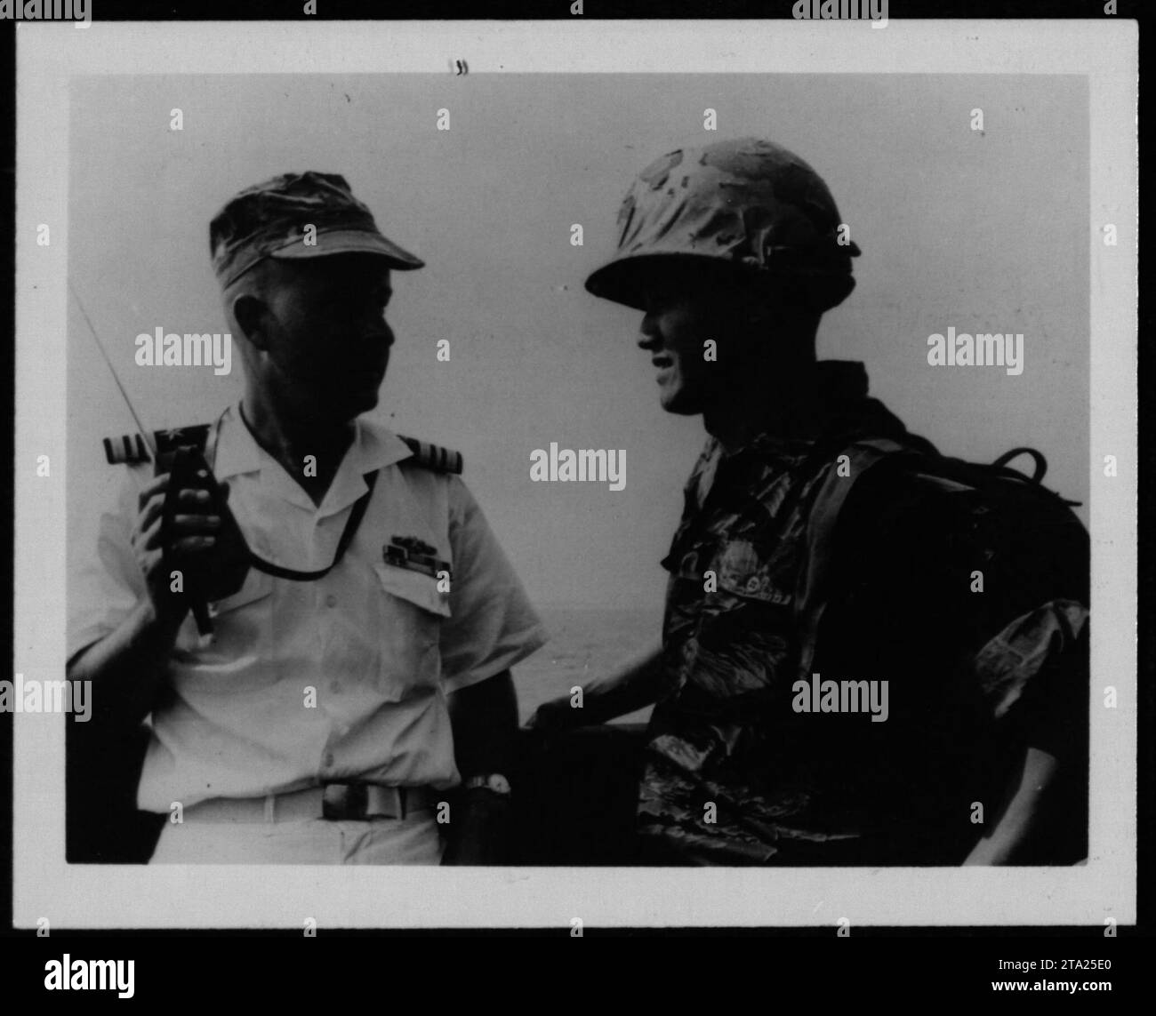 Les soldats de l'ARVN, y compris les marines vietnamiens, s'engagent ...