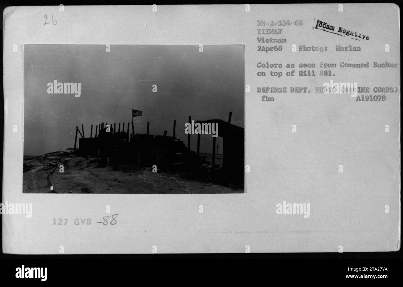 Une photographie prise depuis le bunker de commandement au sommet de la ...