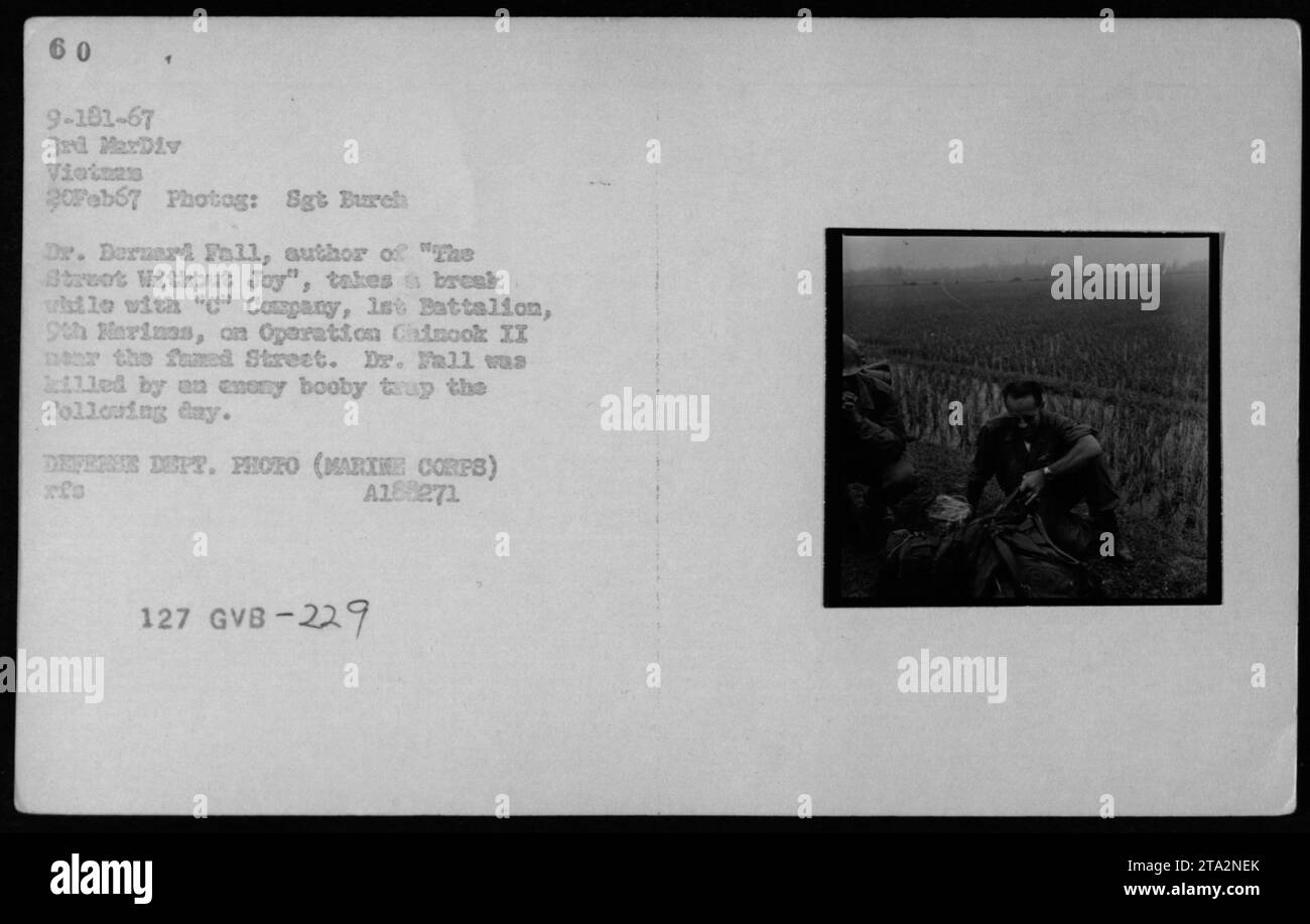 Dr bernard fall Banque de photographies et d’images à haute résolution ...