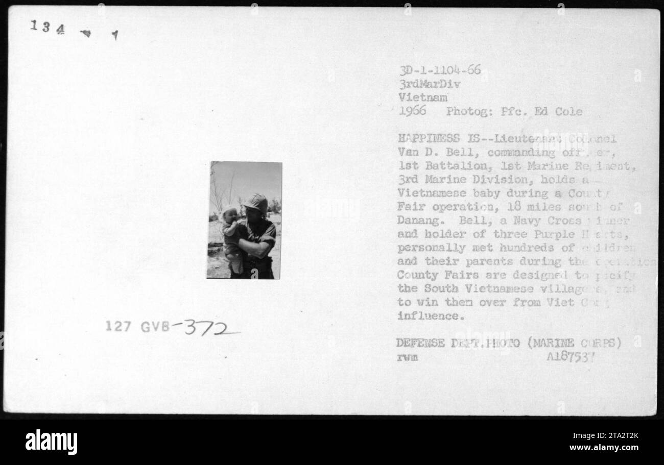 Lieutenant colonel van d bell Banque de photographies et d’images à ...