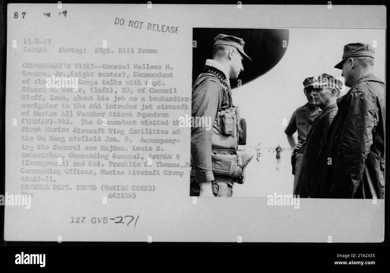 Major harry wallace Banque d'images noir et blanc - Alamy