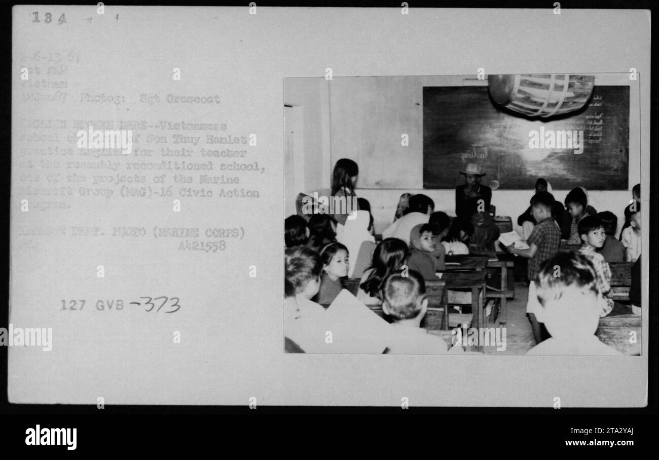 Fils, thuy hanlet Banque de photographies et d’images à haute ...