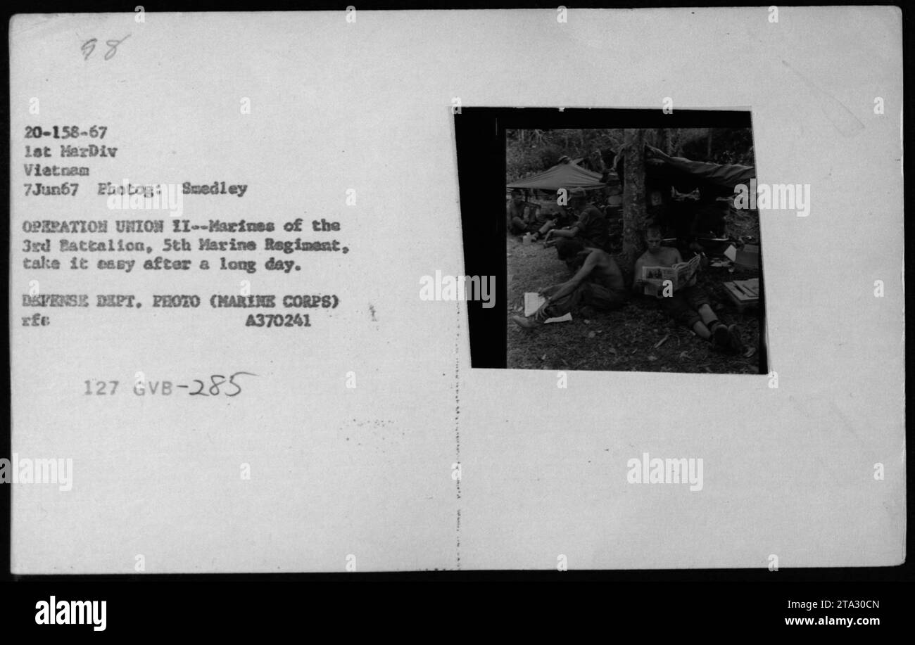 Marines du 3e Bataillon, 5e Régiment de Marines, photographié le 7 juin ...