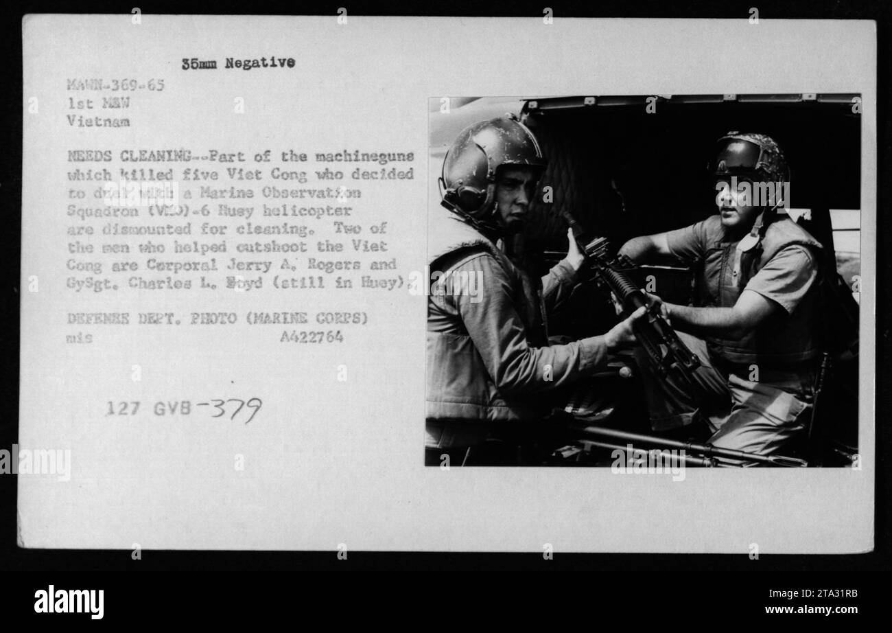 Military jerry can Banque d'images noir et blanc - Alamy