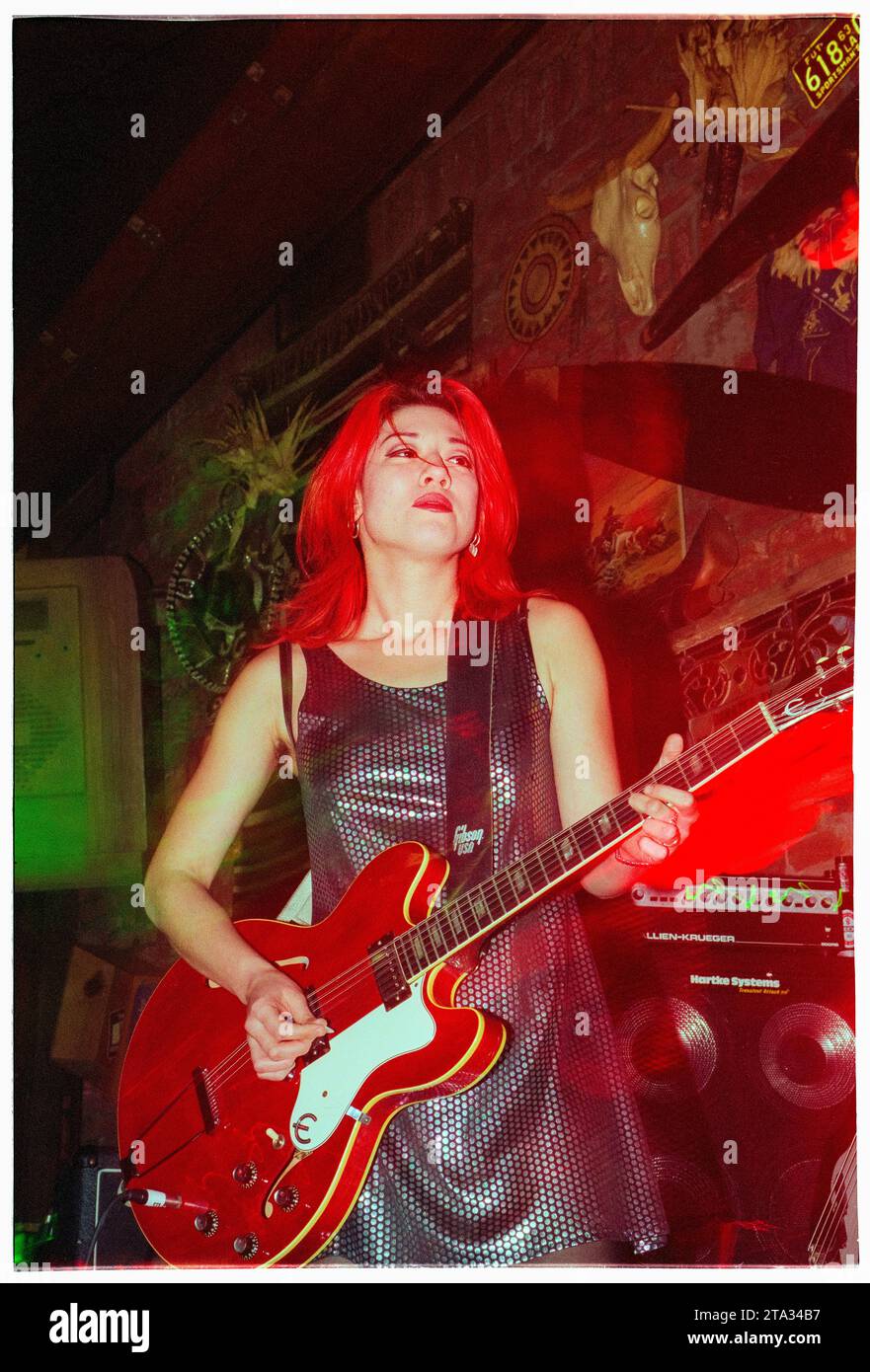 Miki Berenyi du groupe britannique Lush joue au Gassy Jacks Pub à ...