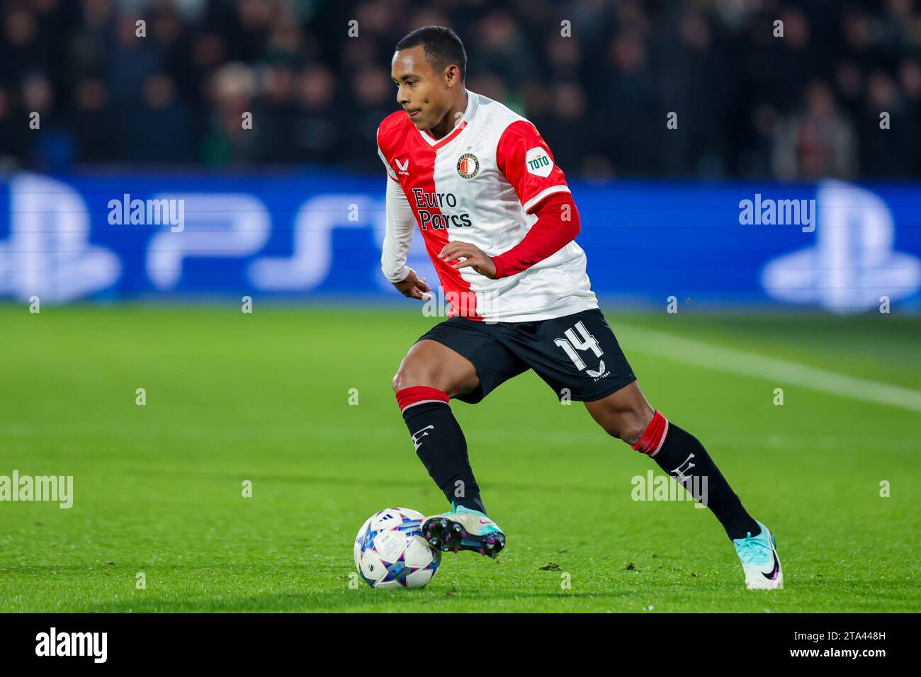ROTTERDAM, PAYS-BAS - NOVEMBRE 28 : Igor Paixao (Feyenoord Rotterdam)5 ...