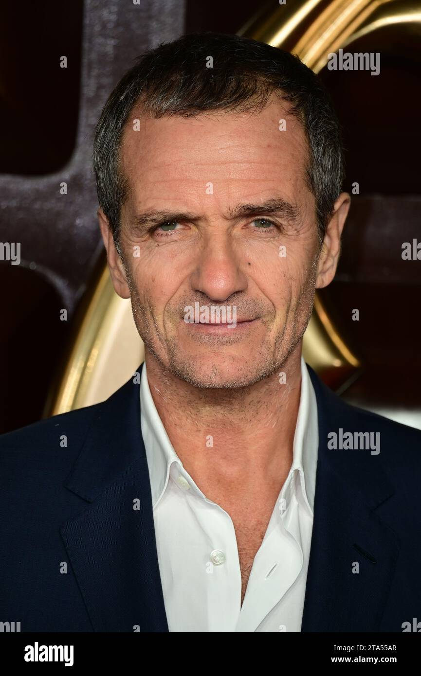 David mangan Banque de photographies et d’images à haute résolution - Alamy