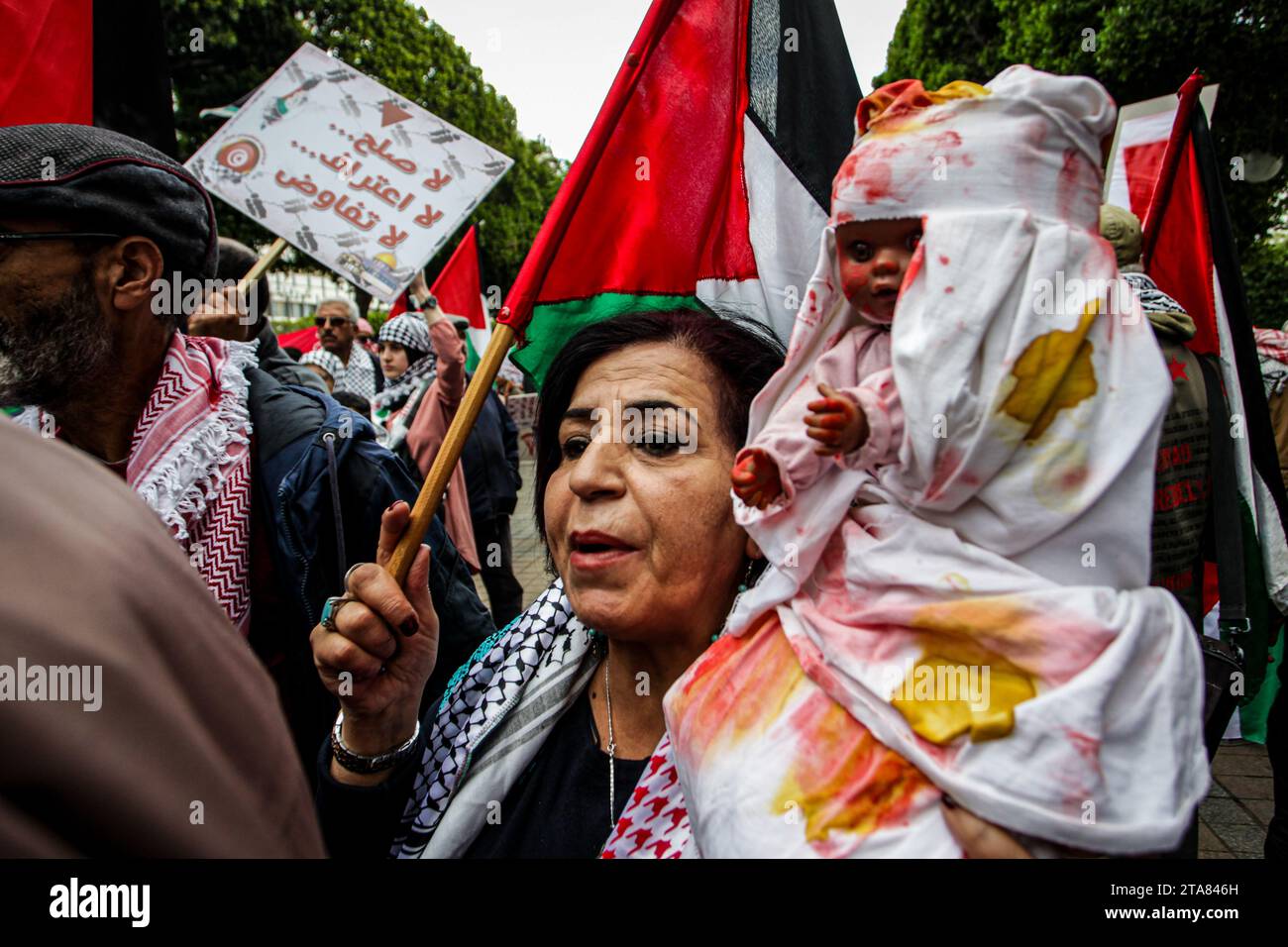 29 novembre 2023 : Tunis, Tunisie. 29 novembre 2023. Les Tunisiens ...