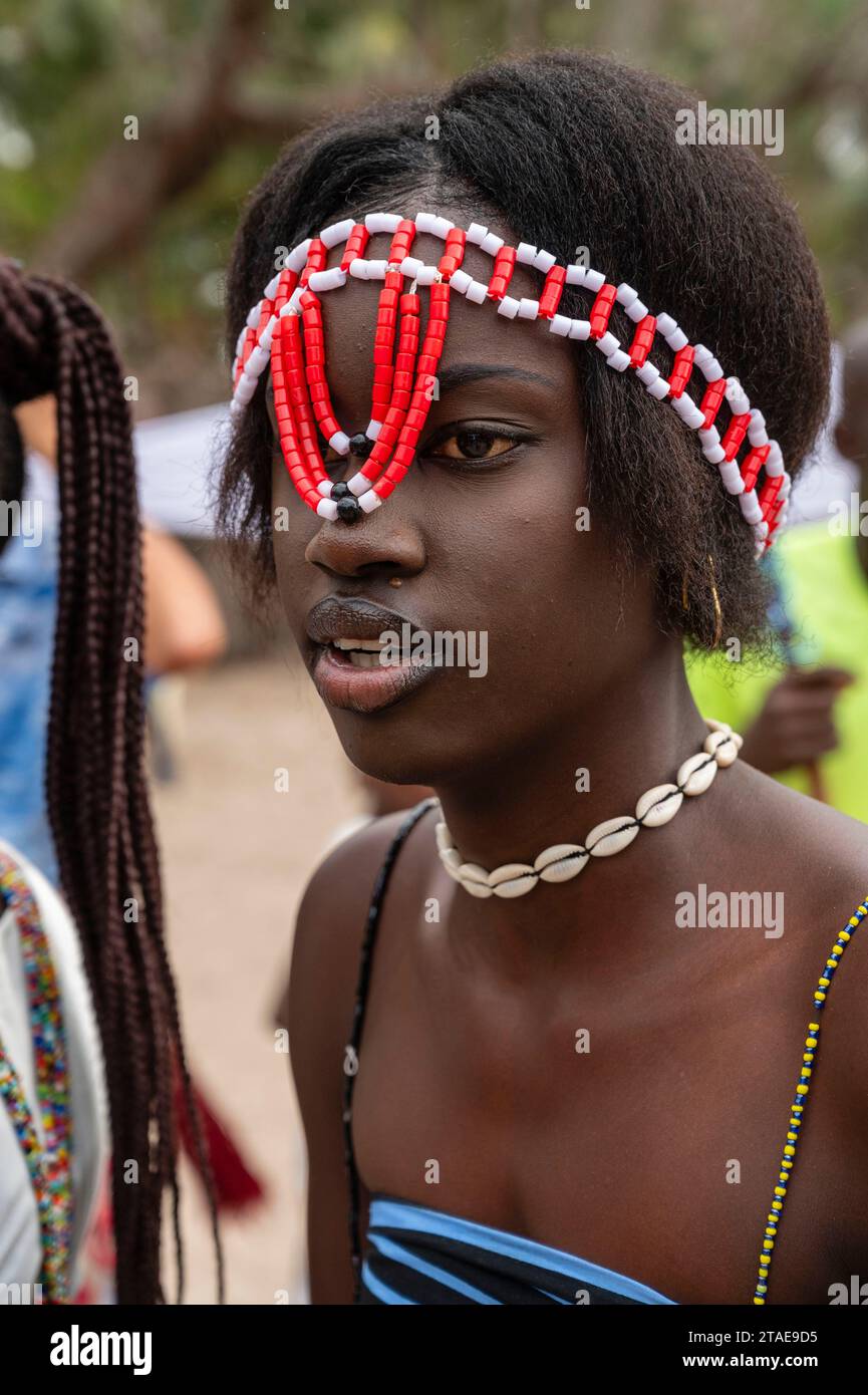 Femme diola Banque de photographies et d’images à haute résolution - Alamy