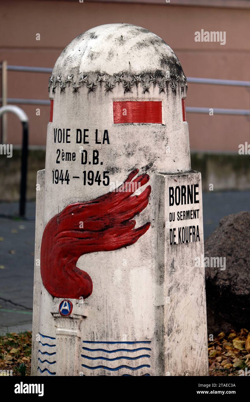 France, Bas Rhin, Strasbourg, route du Rhin, Marker, le chemin de la 2e ...