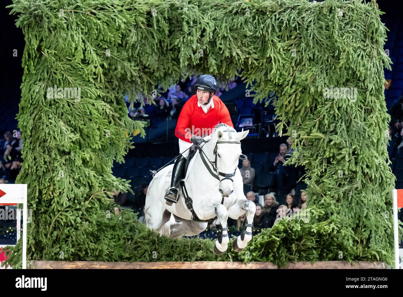 Farsta, Farsta, Suède. 30 novembre 2023. GBR David Doel avec le cheval ...