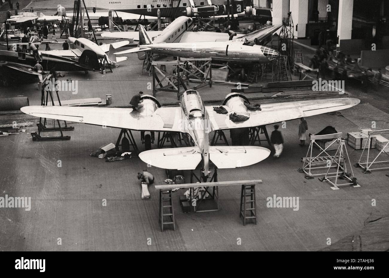 Avion - Amiot 341 & Caudron C.600 Aiglon, Farman F.224 en arrière-plan ...