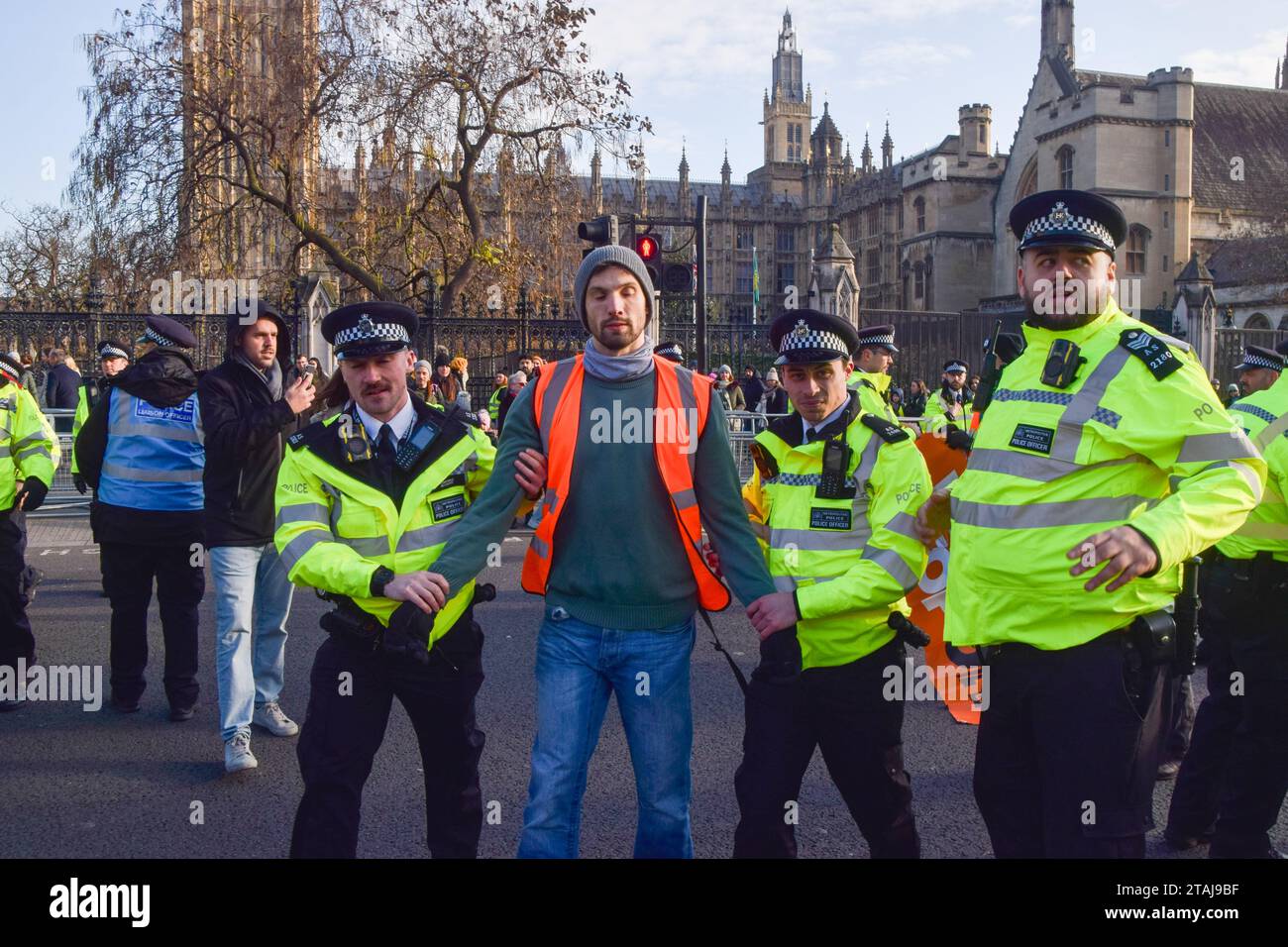 Londres, Angleterre, Royaume-Uni. 1 décembre 2023. Un militant de Just ...
