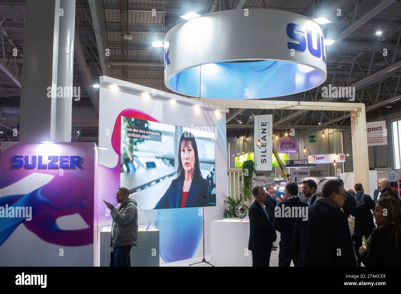 Stand Sulzer lors de la 5e édition du salon mondial du nucléaire WNE ...
