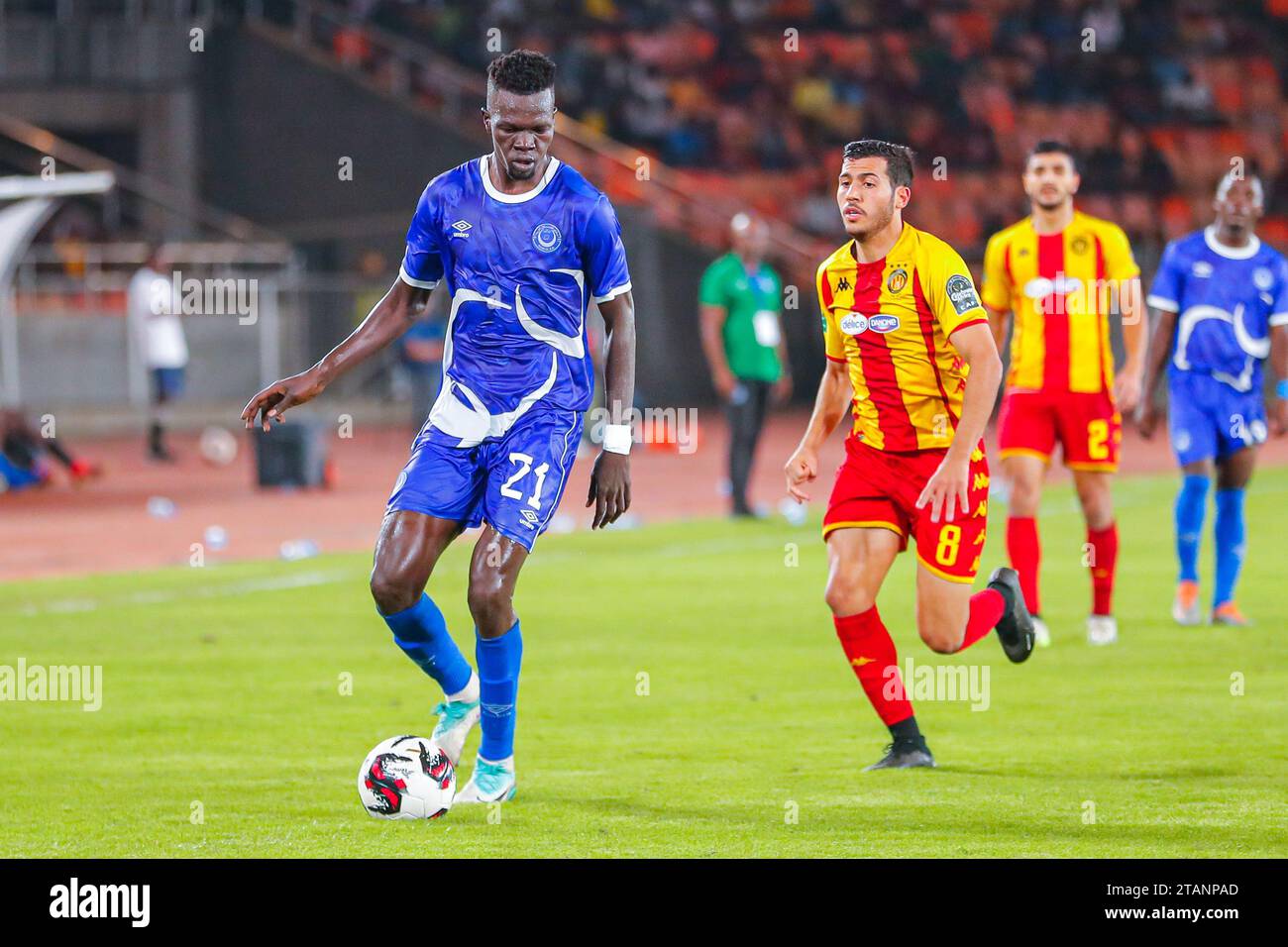 DAR ES SALAAM, TUNISIE – DÉCEMBRE 1 : Walieldin Khdir d'Al Halil et ...