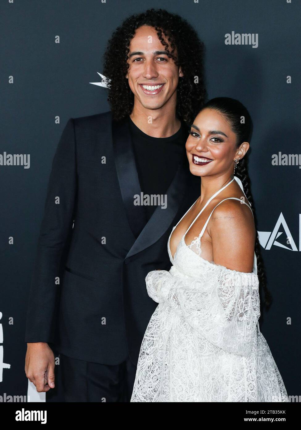 Vanessa Hudgens épouse Cole Tucker. L'alun de High School musical, 34 ...