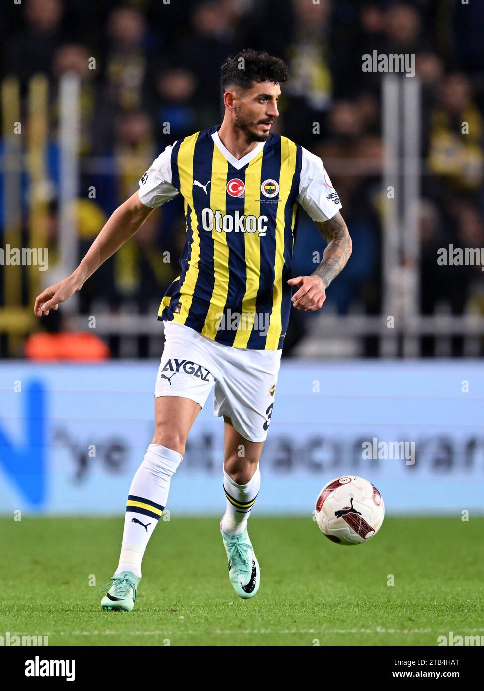 ISTANBUL - Samet Akaydin de Fenerbahce SK lors du match turc Superlig ...