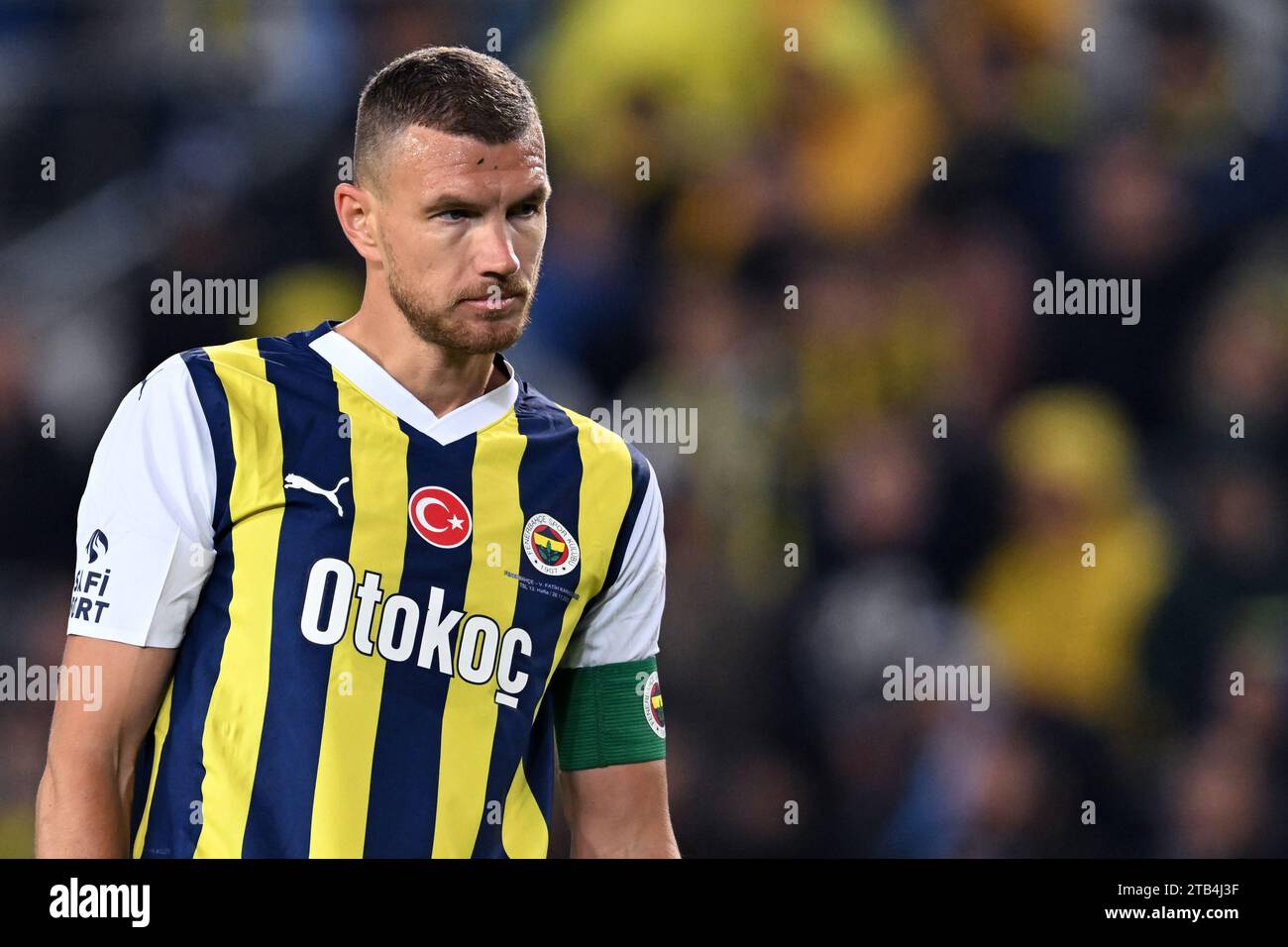 ISTANBUL - Edin Dzeko de Fenerbahce SK lors du match turc de Superlig ...