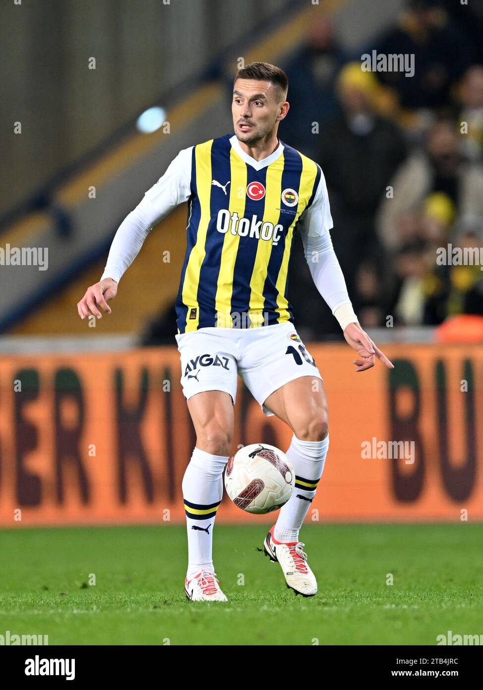 ISTANBUL - Dusan Tadic de Fenerbahce SK lors du match turc de Superlig ...