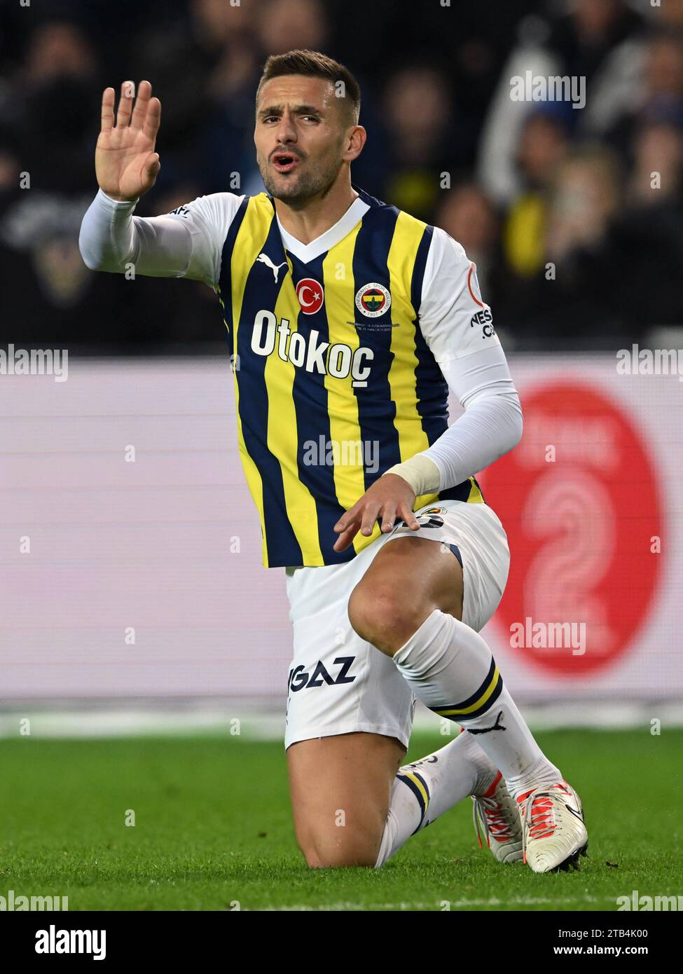 ISTANBUL - Dusan Tadic de Fenerbahce SK lors du match turc de Superlig ...