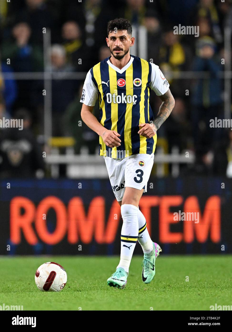 ISTANBUL - Samet Akaydin de Fenerbahce SK lors du match turc Superlig ...