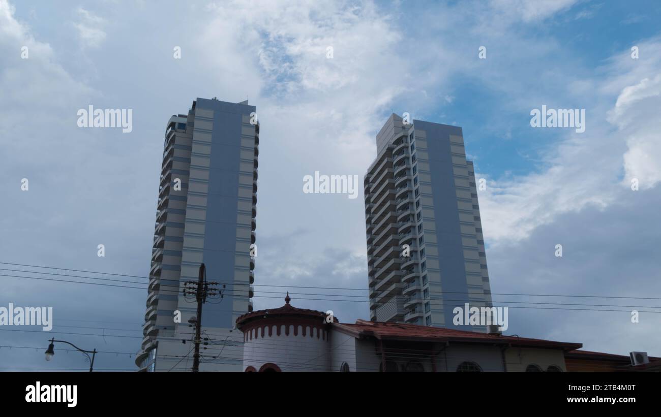 Colon towers Banque de photographies et d’images à haute résolution - Alamy