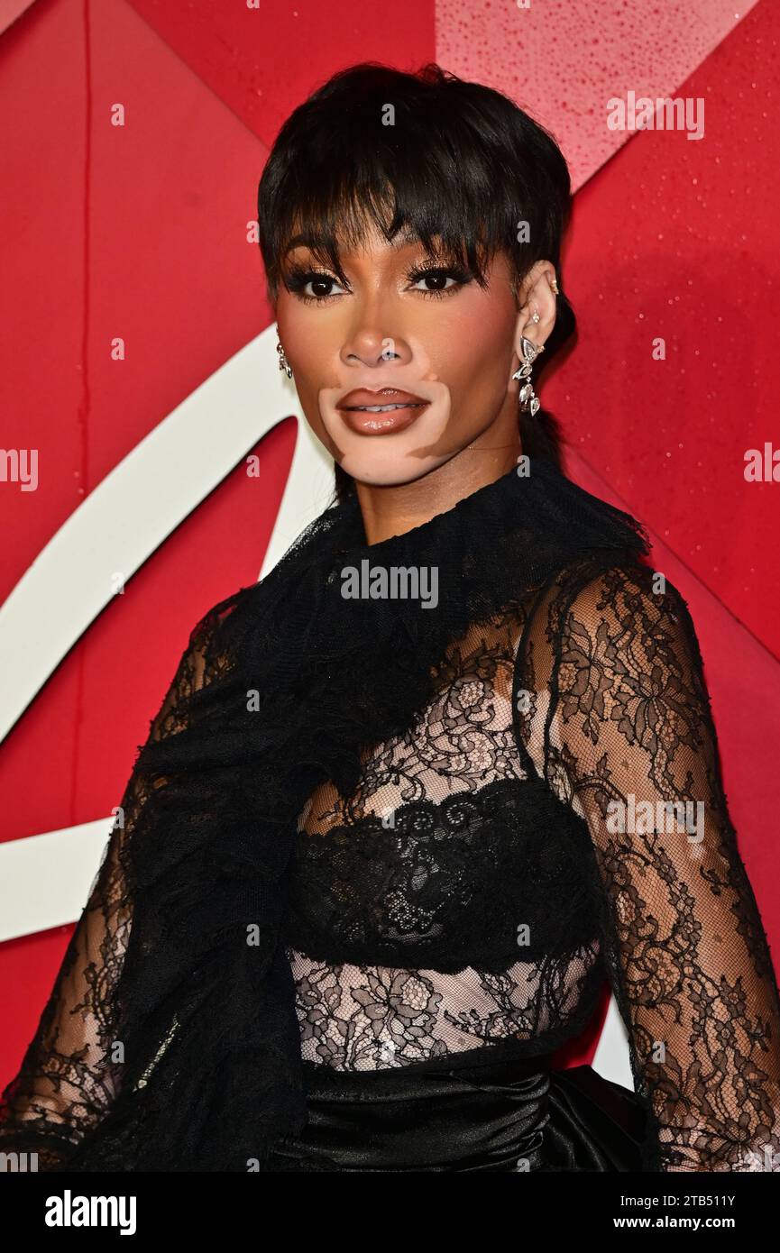 Londres, Royaume-Uni. 4 décembre 2023. Winnie Harlow arrive aux Fashion ...