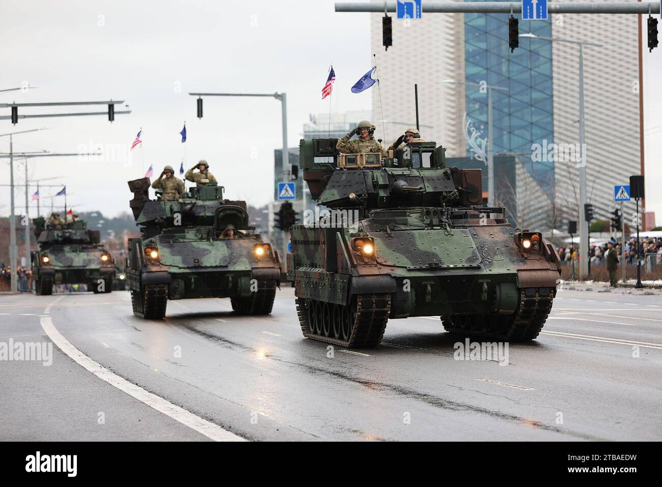 Vilnius, Lituanie. 25 novembre 2023. Les véhicules de combat M2 Bradley ...
